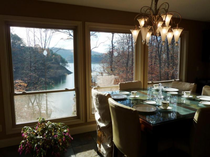 7 Remarkable Lake Homes You Can Buy Today