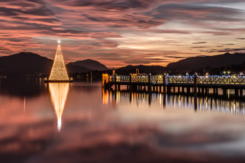 Tips for Celebrating Christmas on the Lake