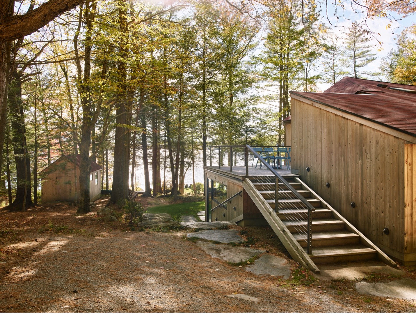 Mid-Century Modern Mystique: A Lakeside Cabin in New Hampshire's Monadnock Region