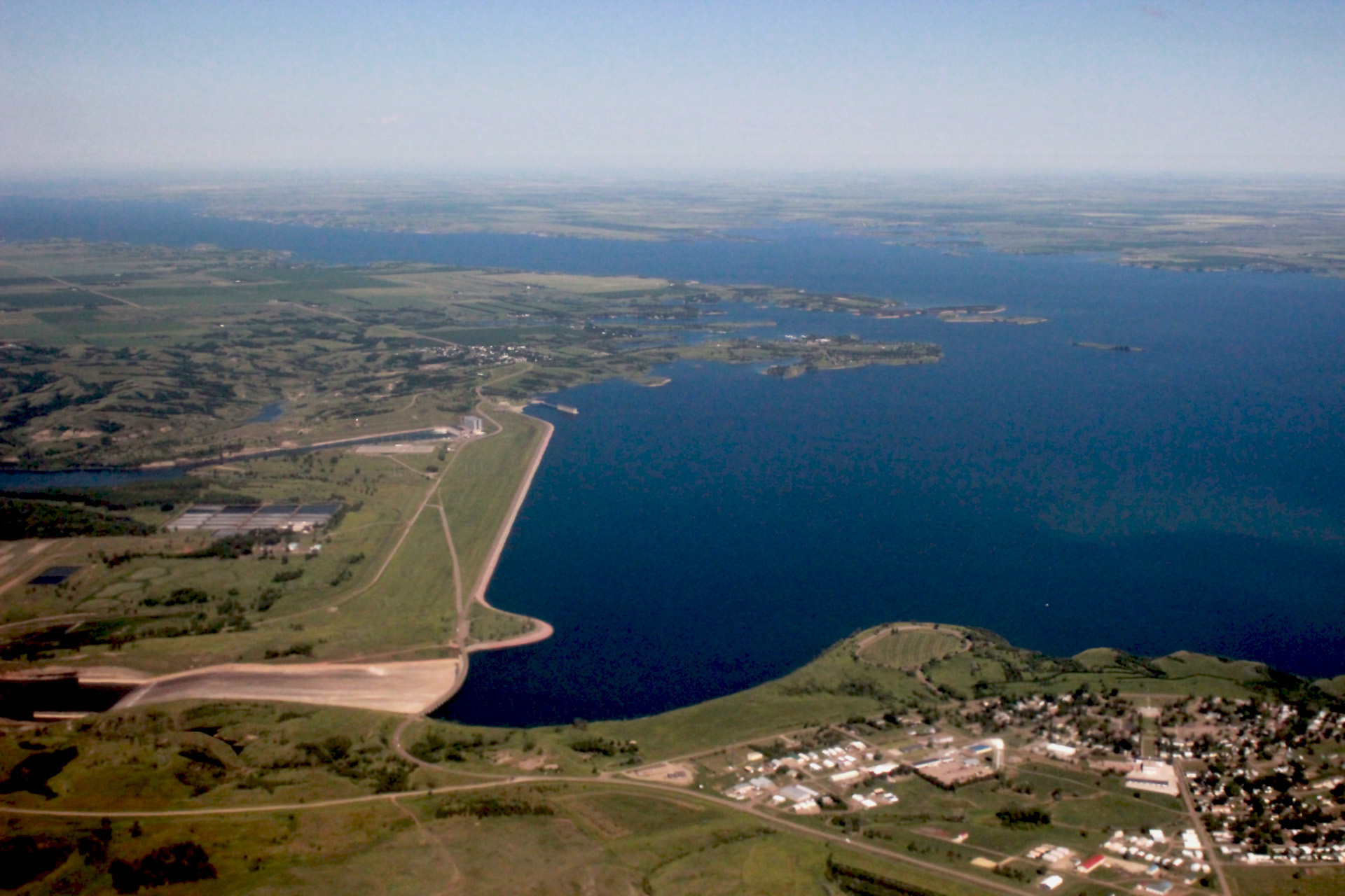 Top 5 Largest Man-Made Lakes in the U.S.