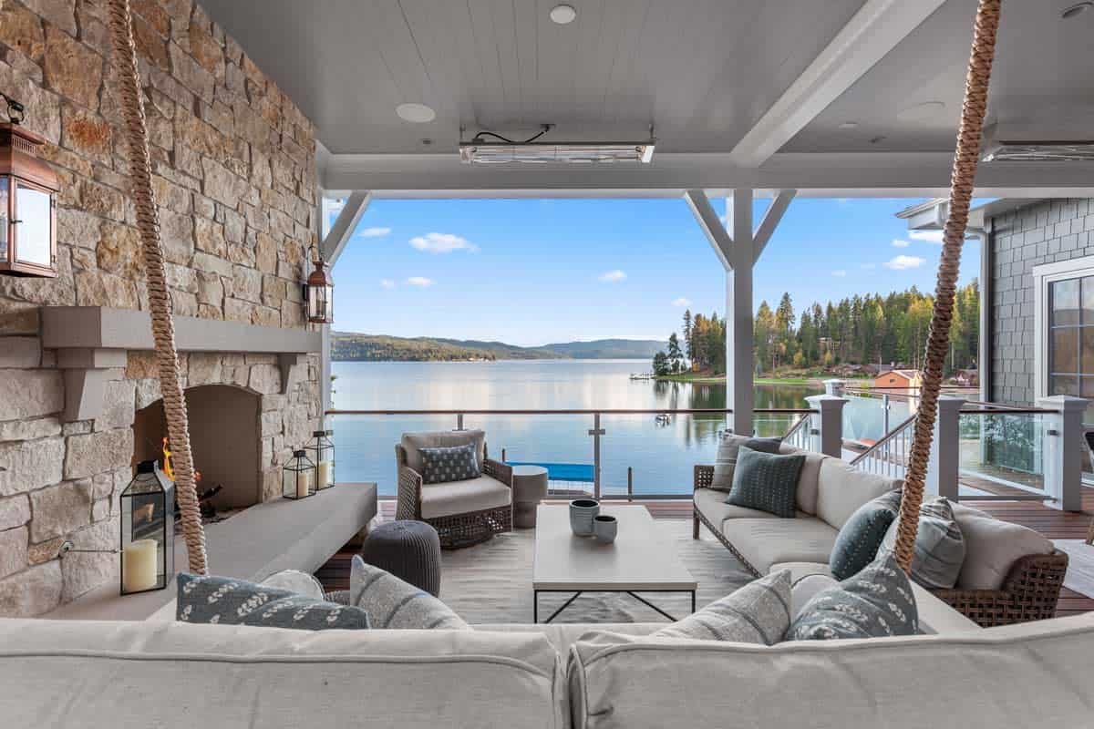 Fresh Waterfront Style: Elevate Your Lake Home with Design Trends for 2025